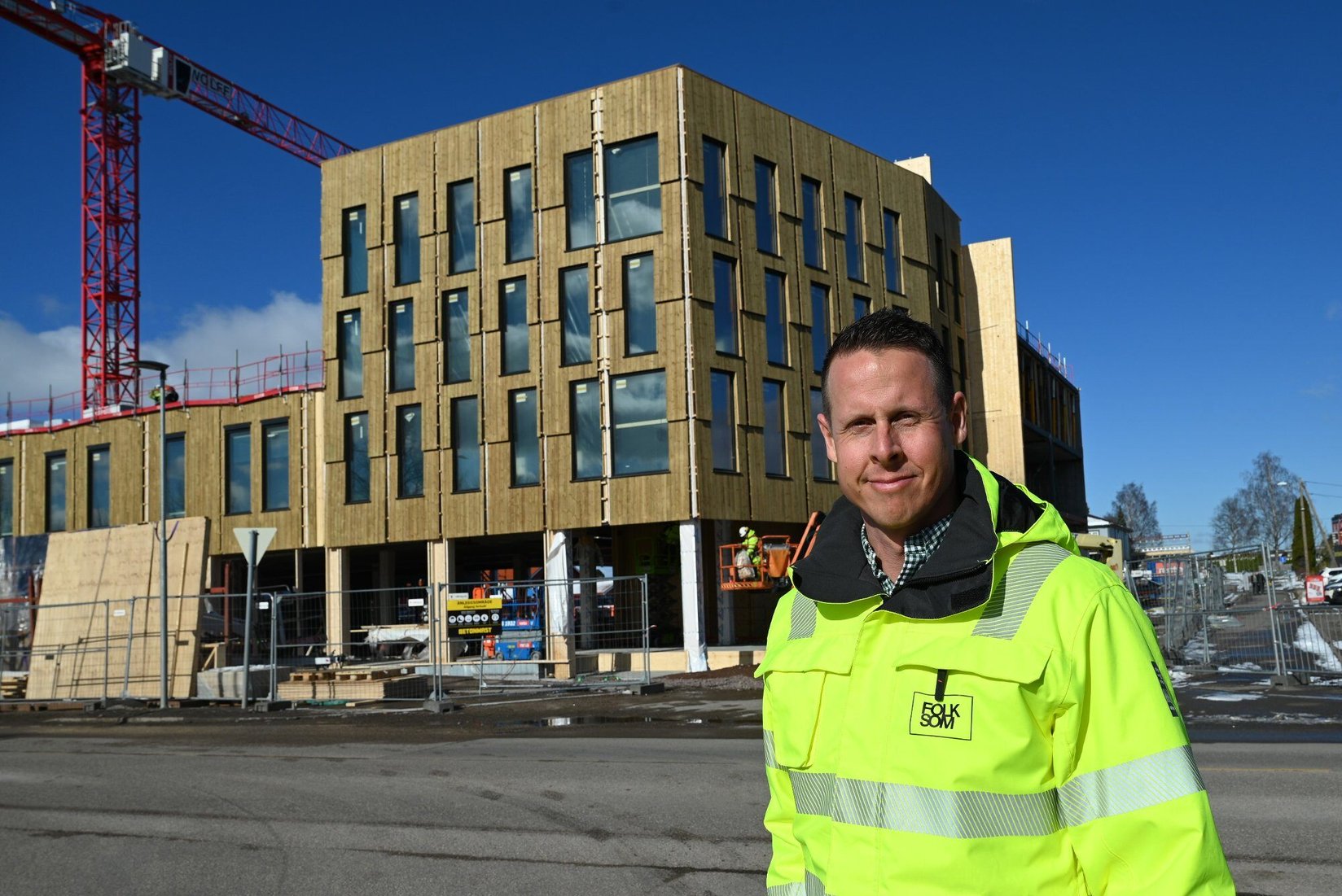 Utsiden av det nye bygget skal være på plass før sommerferien